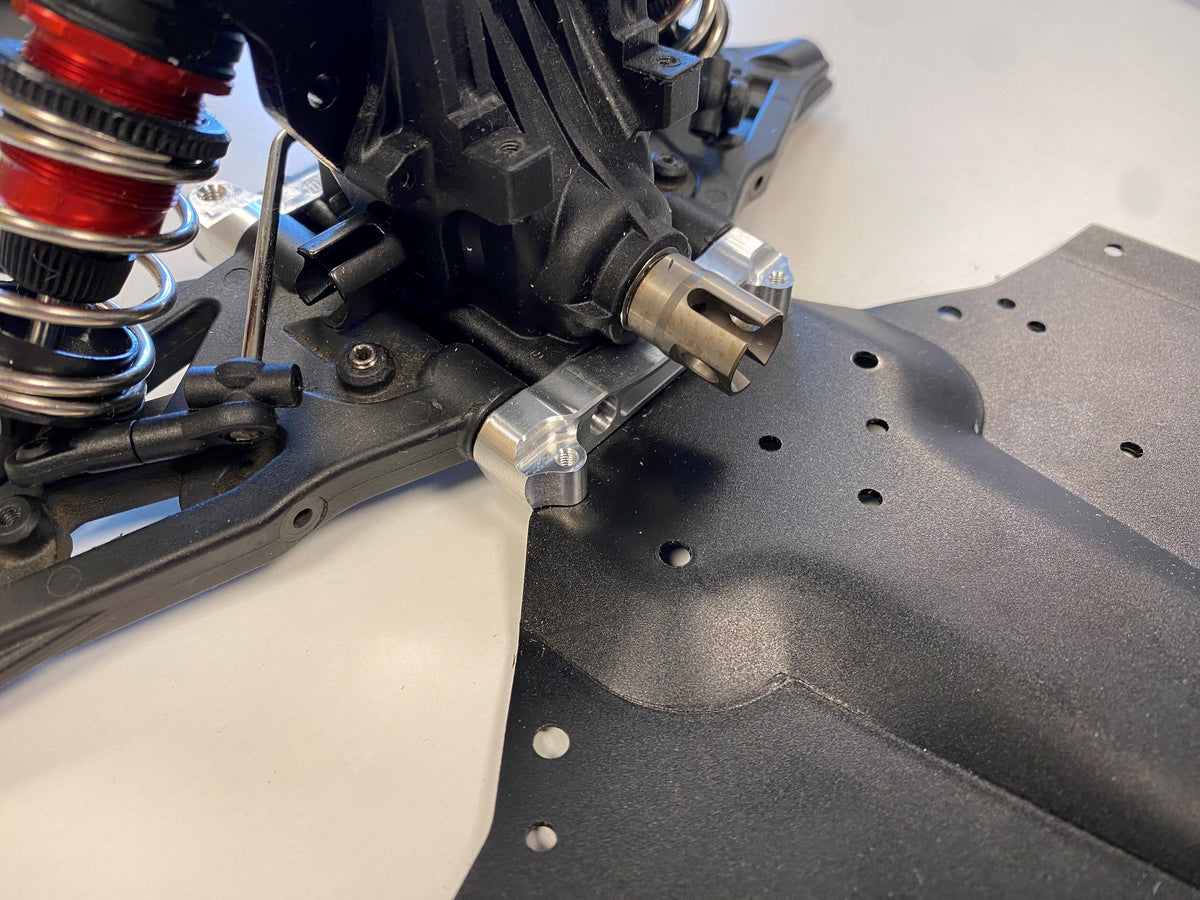 Front Rear Hinge Pin Holder - for all Arrma 6s and 1/7th scale models ...